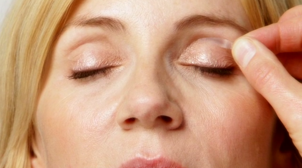 Eye Secrets Eye Lift Strips Review